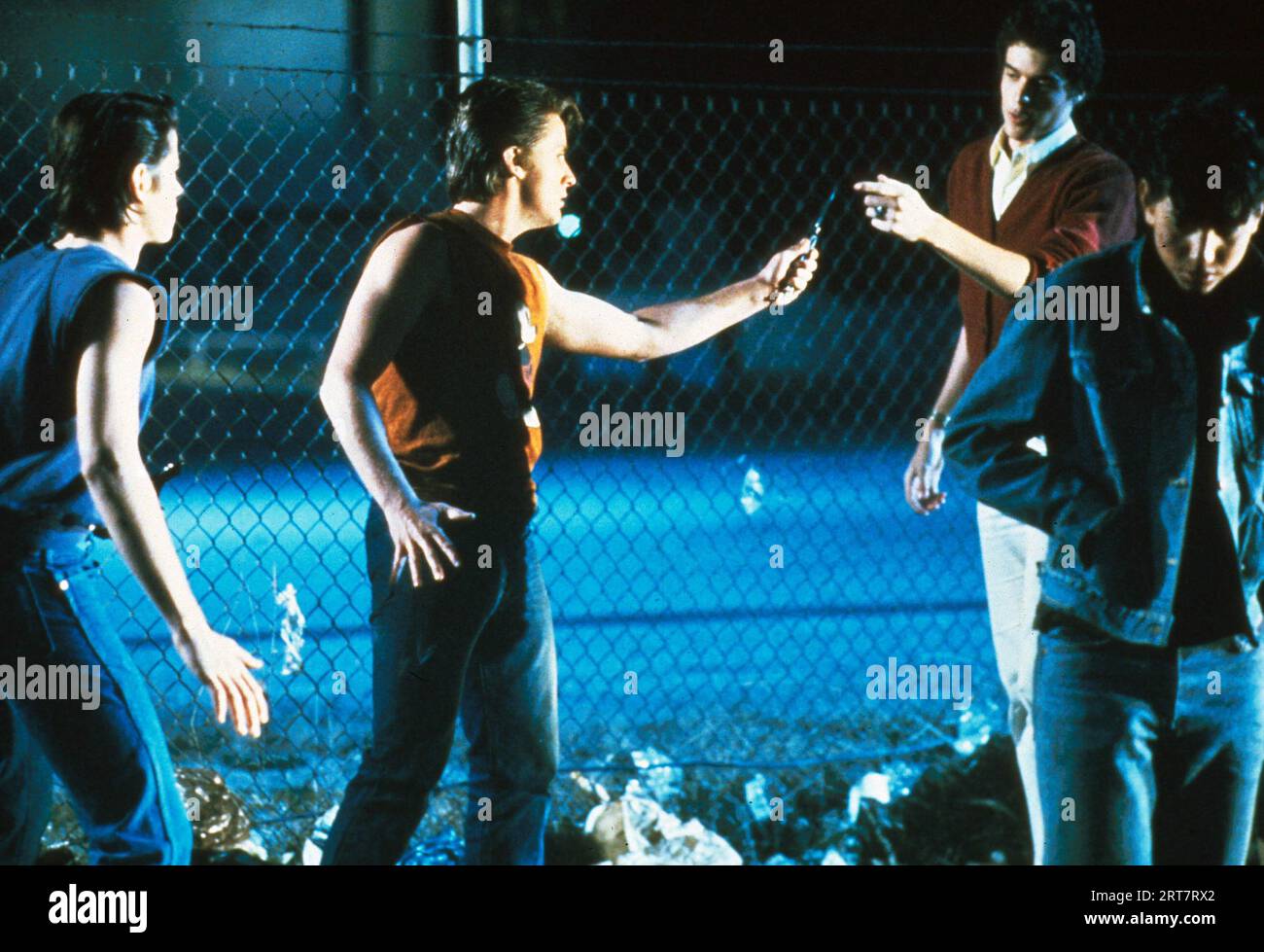 The outsiders 1983 emilio estevez hi-res stock photography and images ...