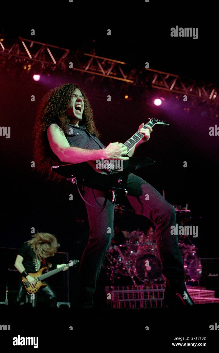 Marty friedman photographs 1995 hi-res stock photography and images - Alamy