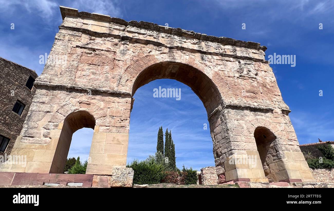 A roman triumphal arch hi-res stock photography and images - Alamy