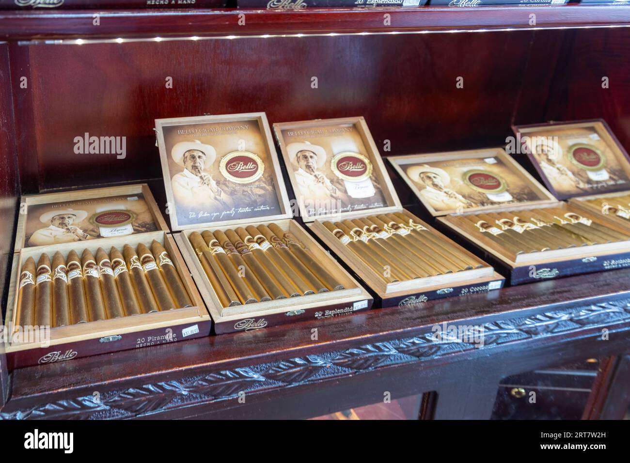 Miami, Florida - August 25th, 2023: Cuban cigar shop along the Calle ...