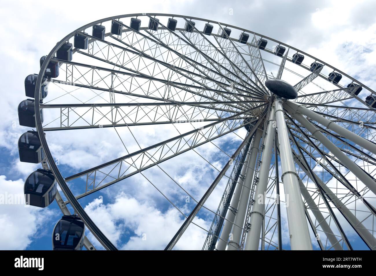 Skyviews miami observation wheel hi-res stock photography and images ...