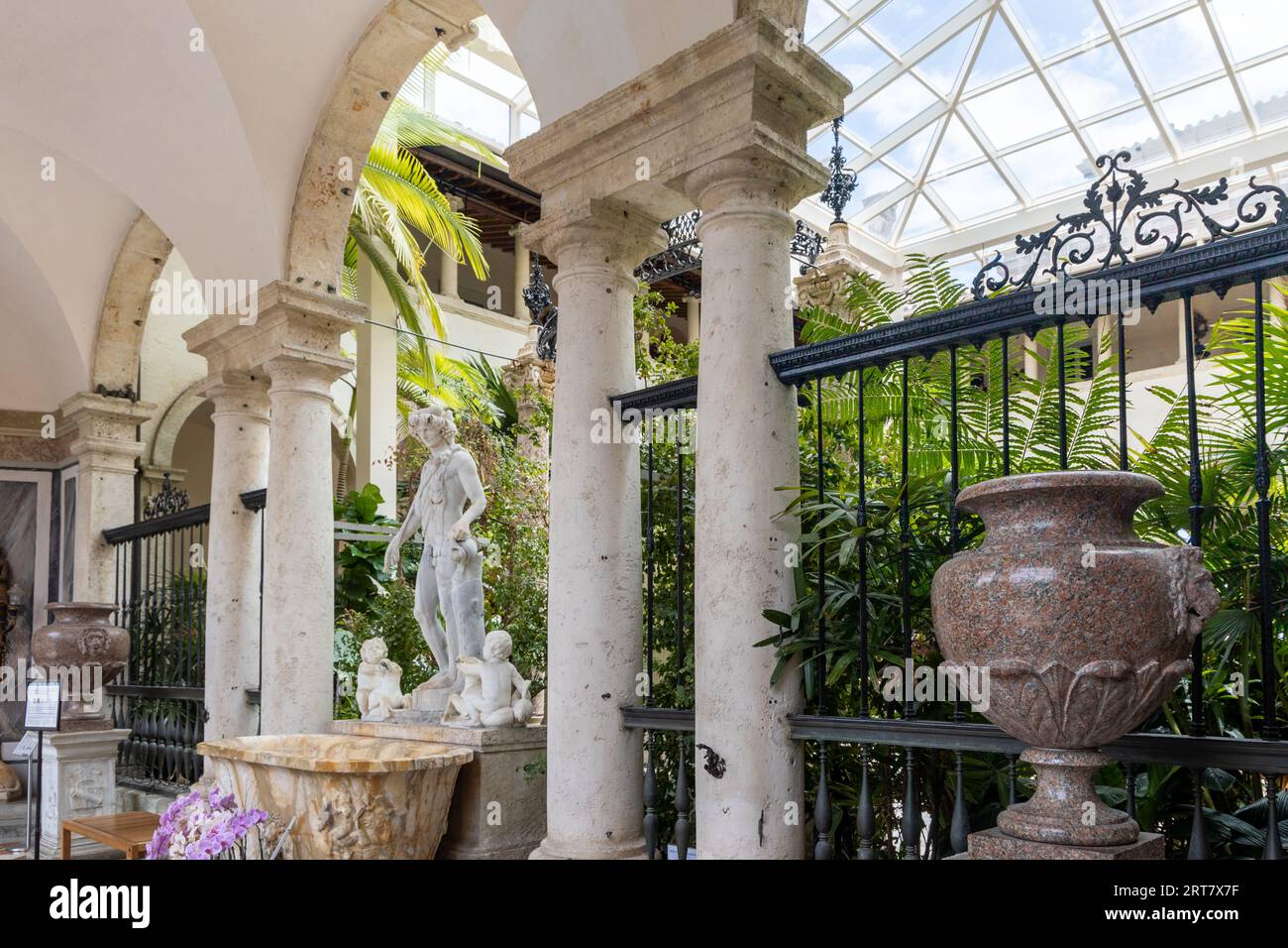 Miami, Florida - August 25th, 2023: Statue in The Vizcaya Museum and ...