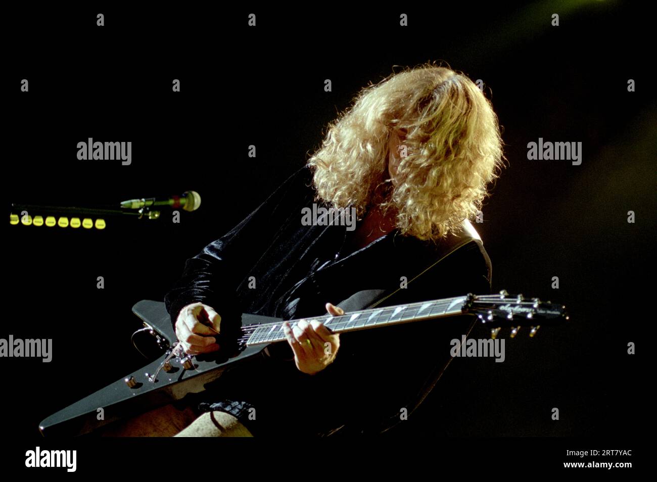Al pitrelli photographs 2001 hi-res stock photography and images - Alamy