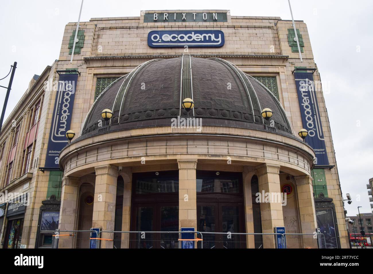 Brixton academy exterior hi-res stock photography and images - Alamy