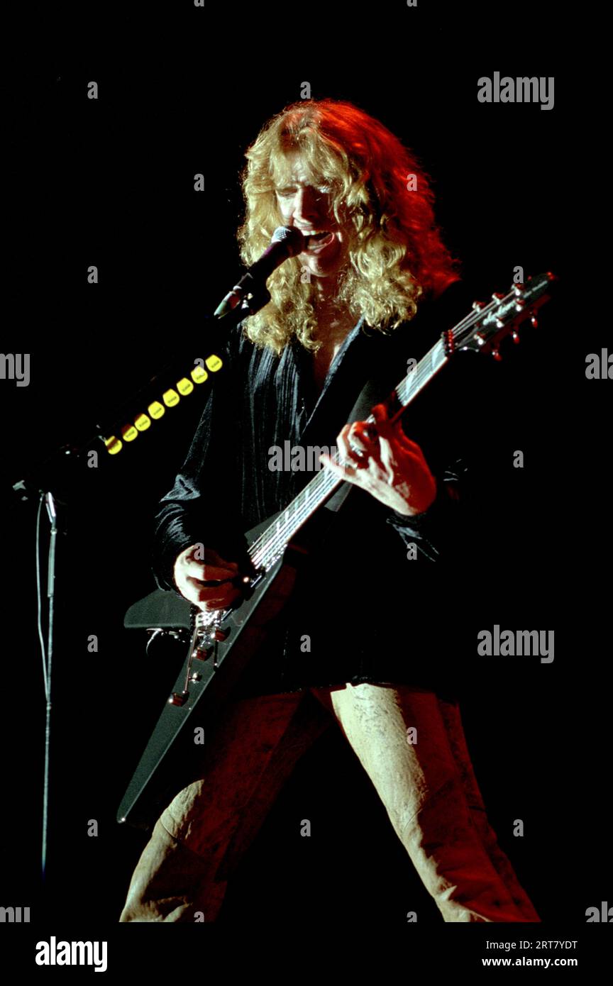 Al pitrelli photographs 2001 hi-res stock photography and images - Alamy