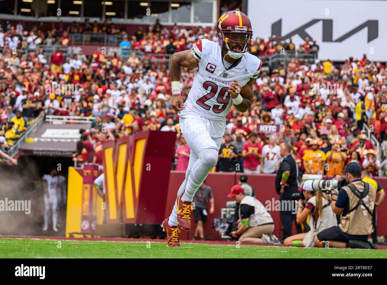 Kendall fuller commanders 2023 hi-res stock photography and images - Alamy