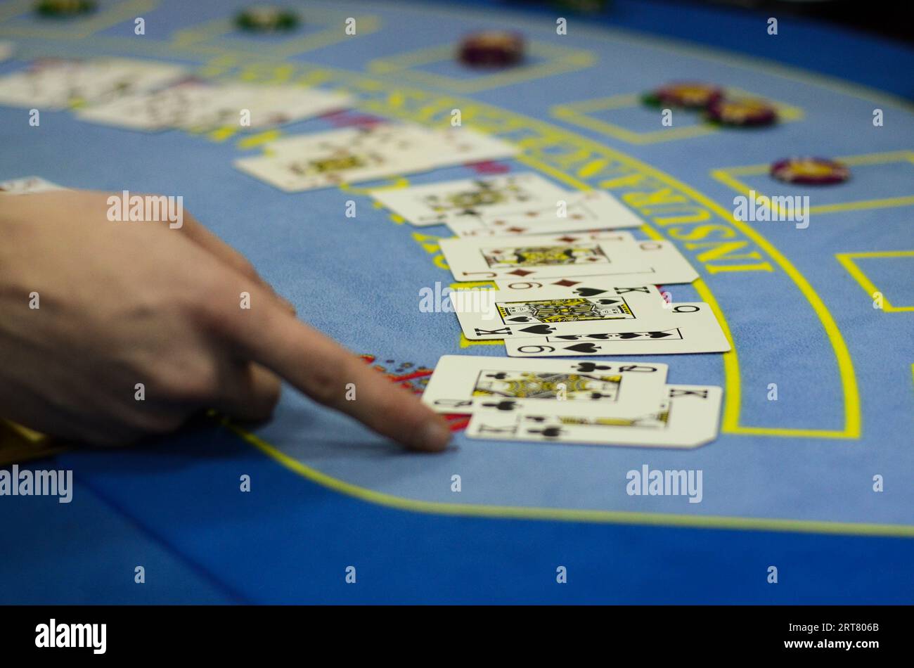 Croupier dealing cards hi-res stock photography and images - Alamy