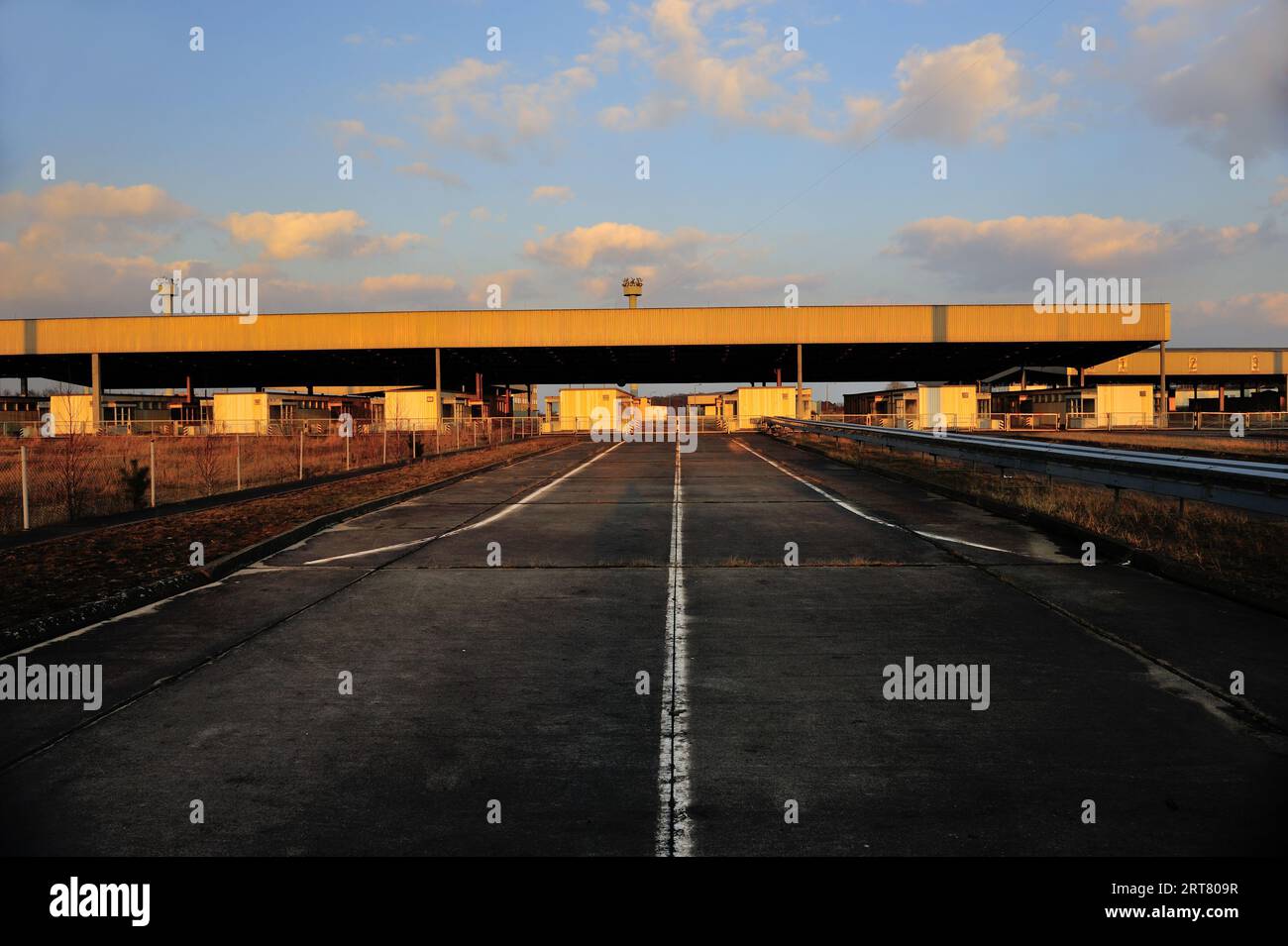 border, border checkpoint helmstedt-marienborn, crossing, ddr ...