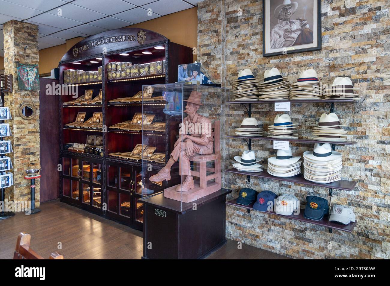 Miami, Florida - August 25th, 2023: Cuban cigar shop along the Calle ...
