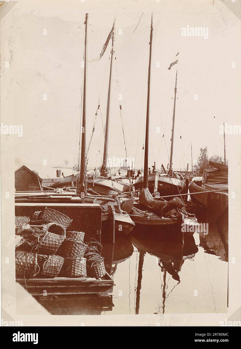 Early 1900s fishing hi-res stock photography and images - Alamy