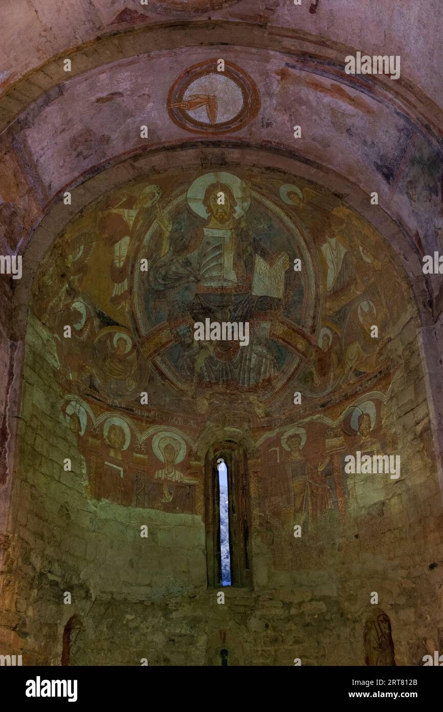 Projection simulating the Apse of Sant Climent de Taüll (12th century ...