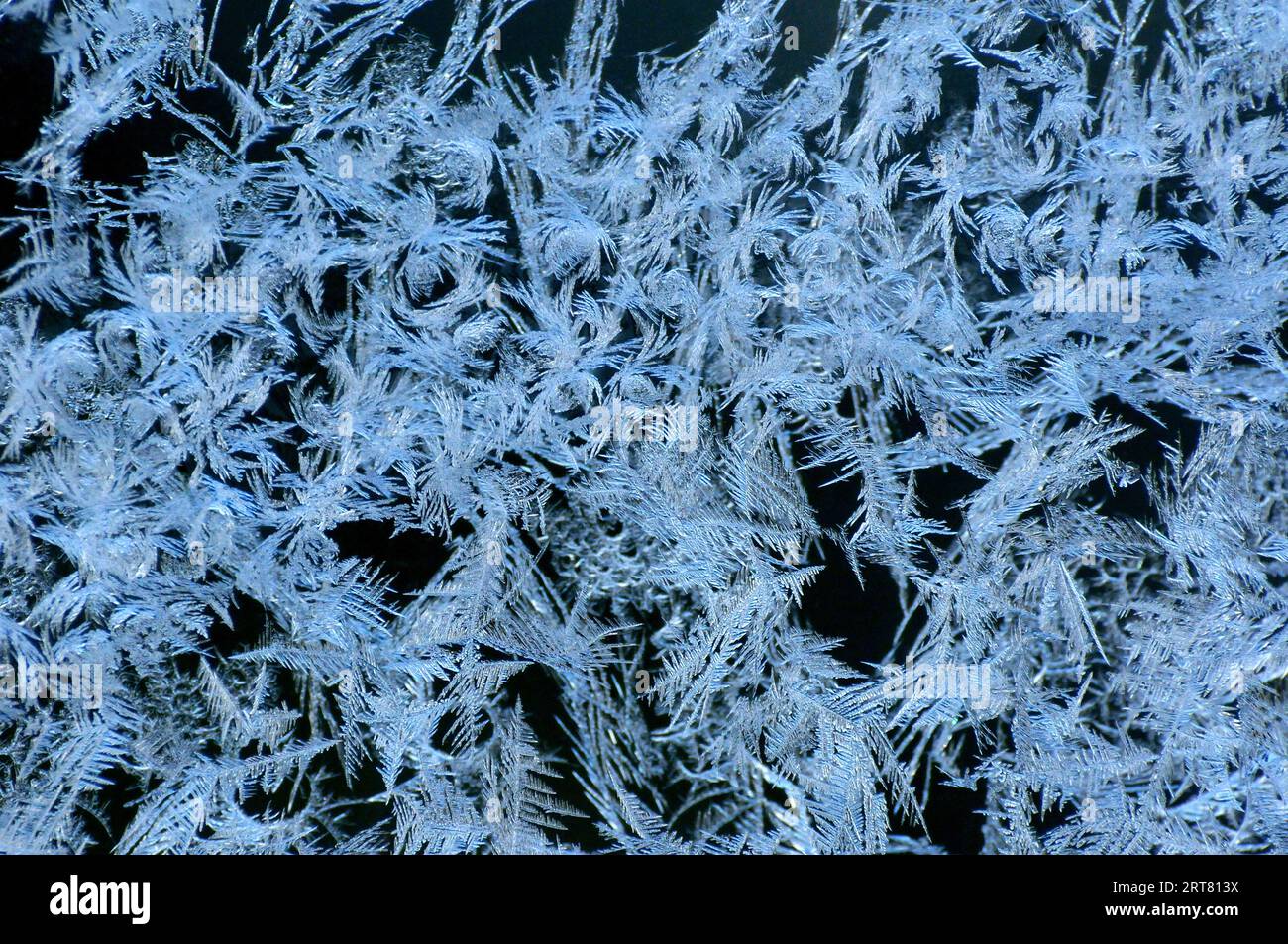 Beautiful nature shot, natural wallpaper, "tribal" ice formations on a ...