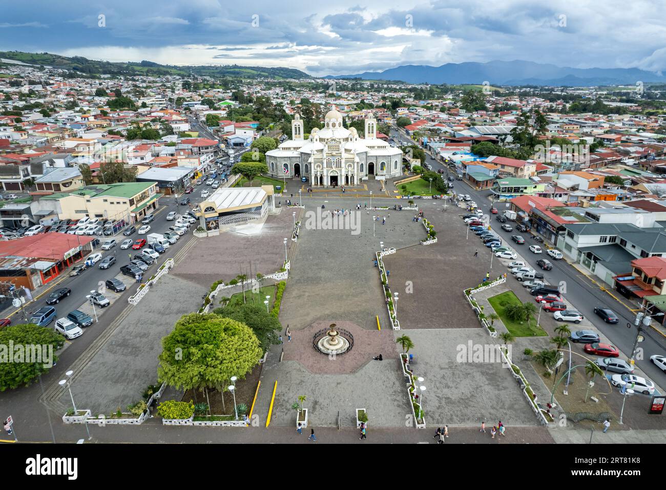 The beautiful Basilica of Our Lady of the Angels in Cartago Costa Rica ...