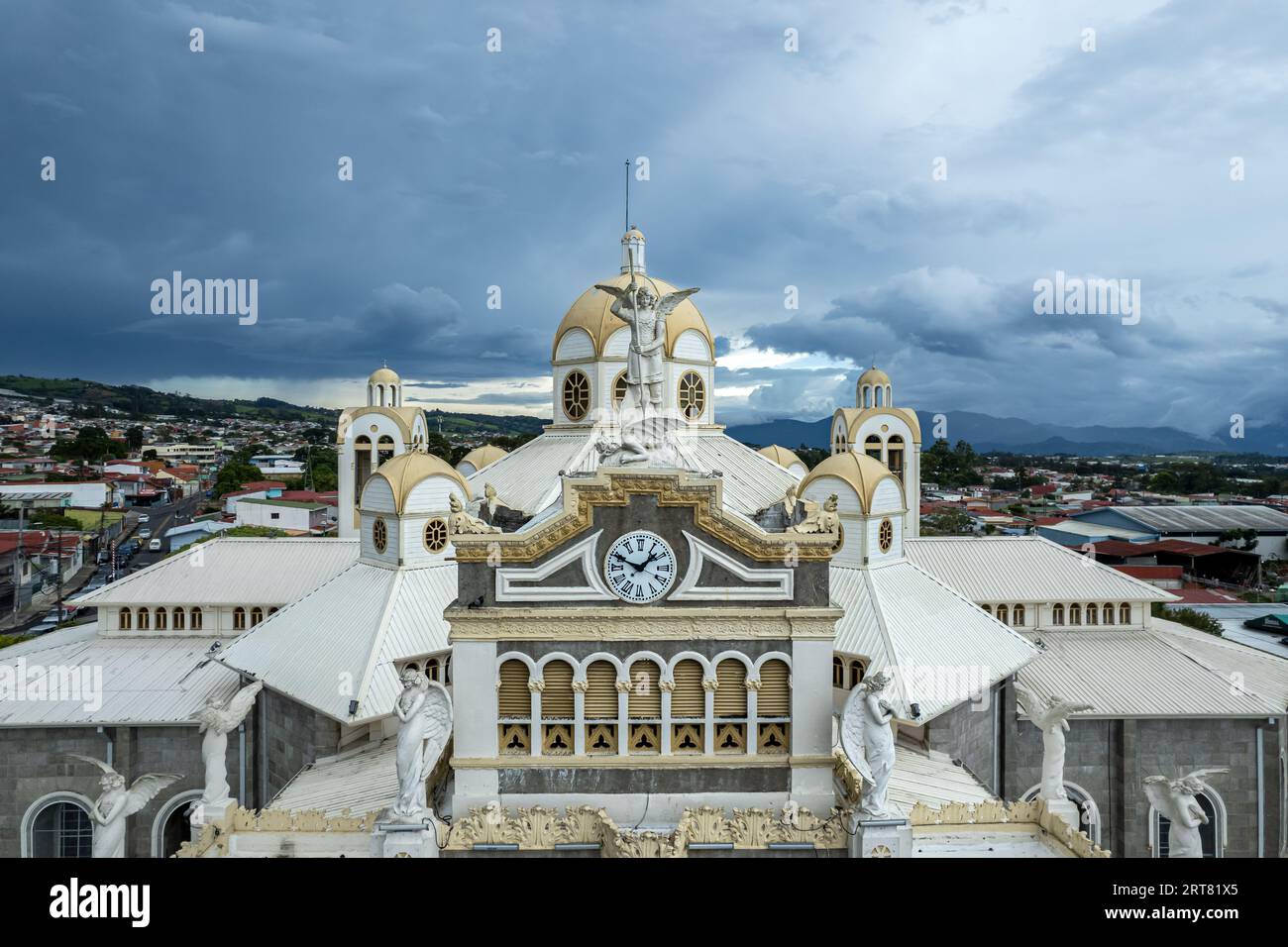 The beautiful Basilica of Our Lady of the Angels in Cartago Costa Rica ...