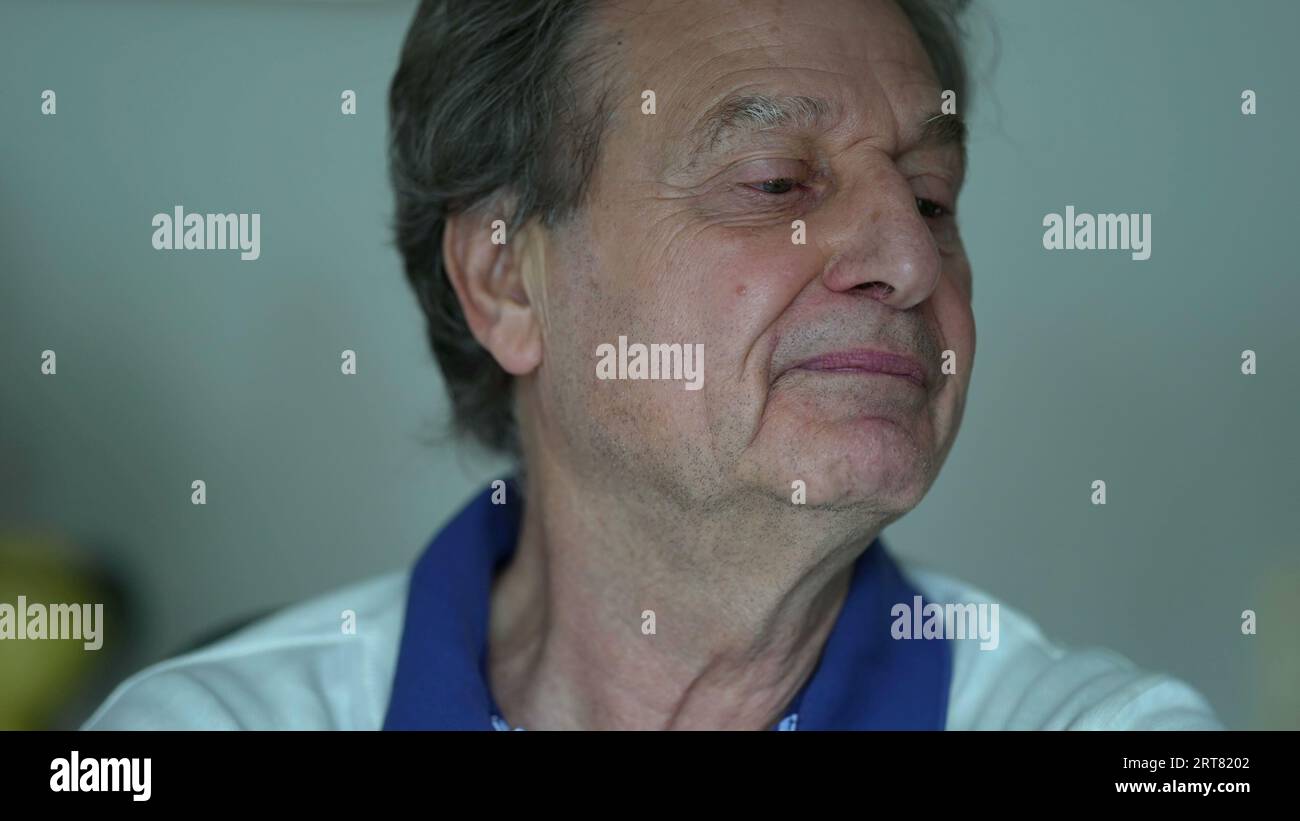 Moment of animated conversation hi-res stock photography and images - Alamy