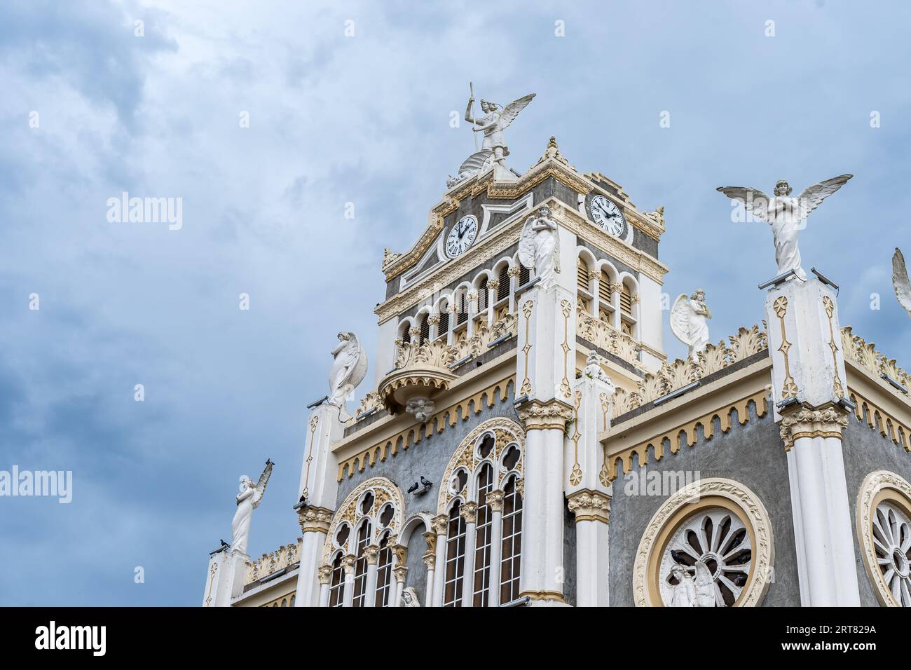 The beautiful Basilica of Our Lady of the Angels in Cartago Costa Rica ...