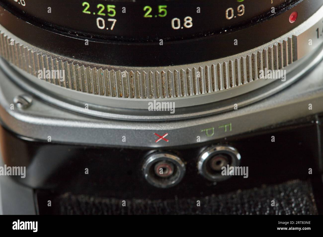 Minolta SLR 35mm film camera of yesteryear Stock Photo - Alamy