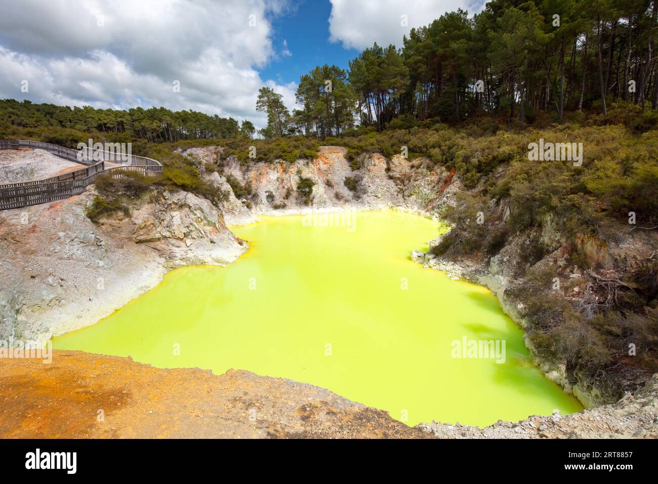 'Devil's Bath' crater at Wai-O-Tapu Geothermal Wonderland near Rotorua ...