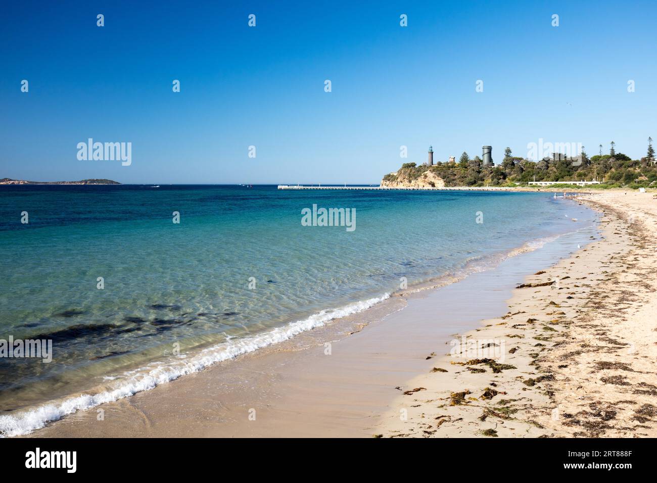 Queenscliff main beach on a summer's day on the Bellarine Peninsula ...