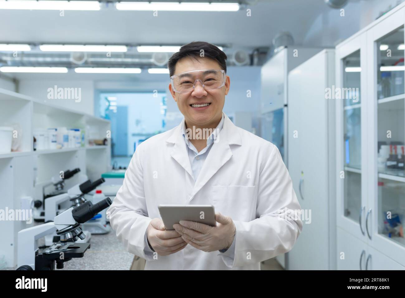 Portrait korean man who stands hi-res stock photography and images - Alamy