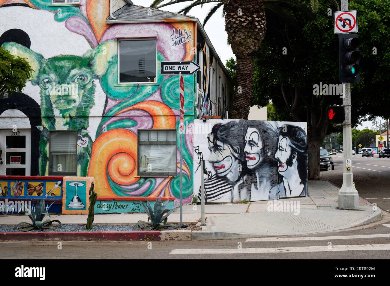 Colorful street art in Venice Beach, California, USA Stock Photo - Alamy