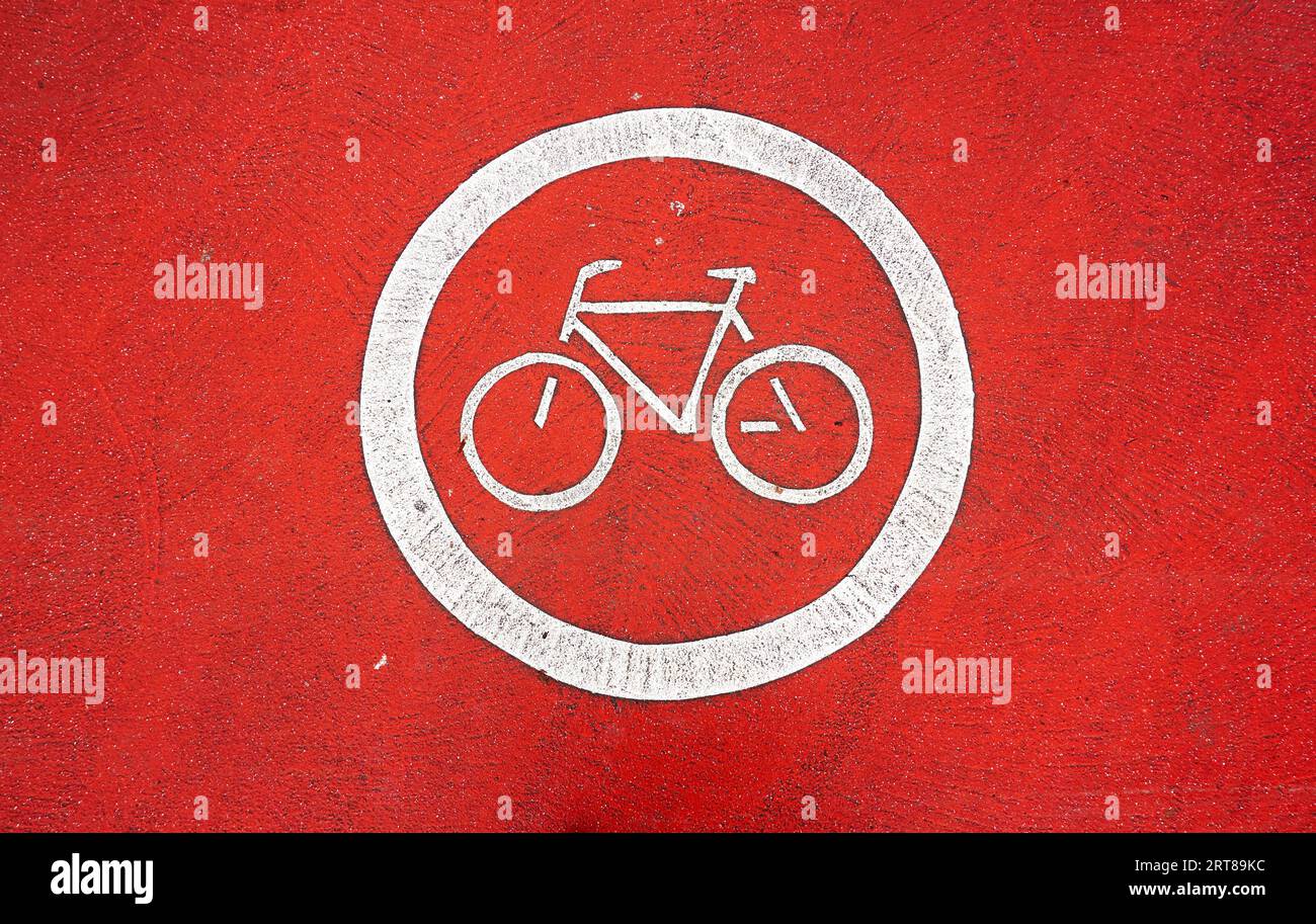 Clear bicycle path marking hi-res stock photography and images - Alamy