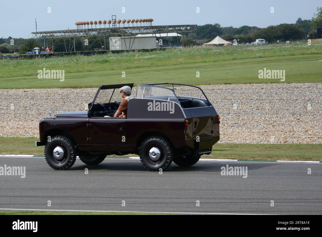 Series 2 State Review Land Rover - official vehicle of HM Queen ...