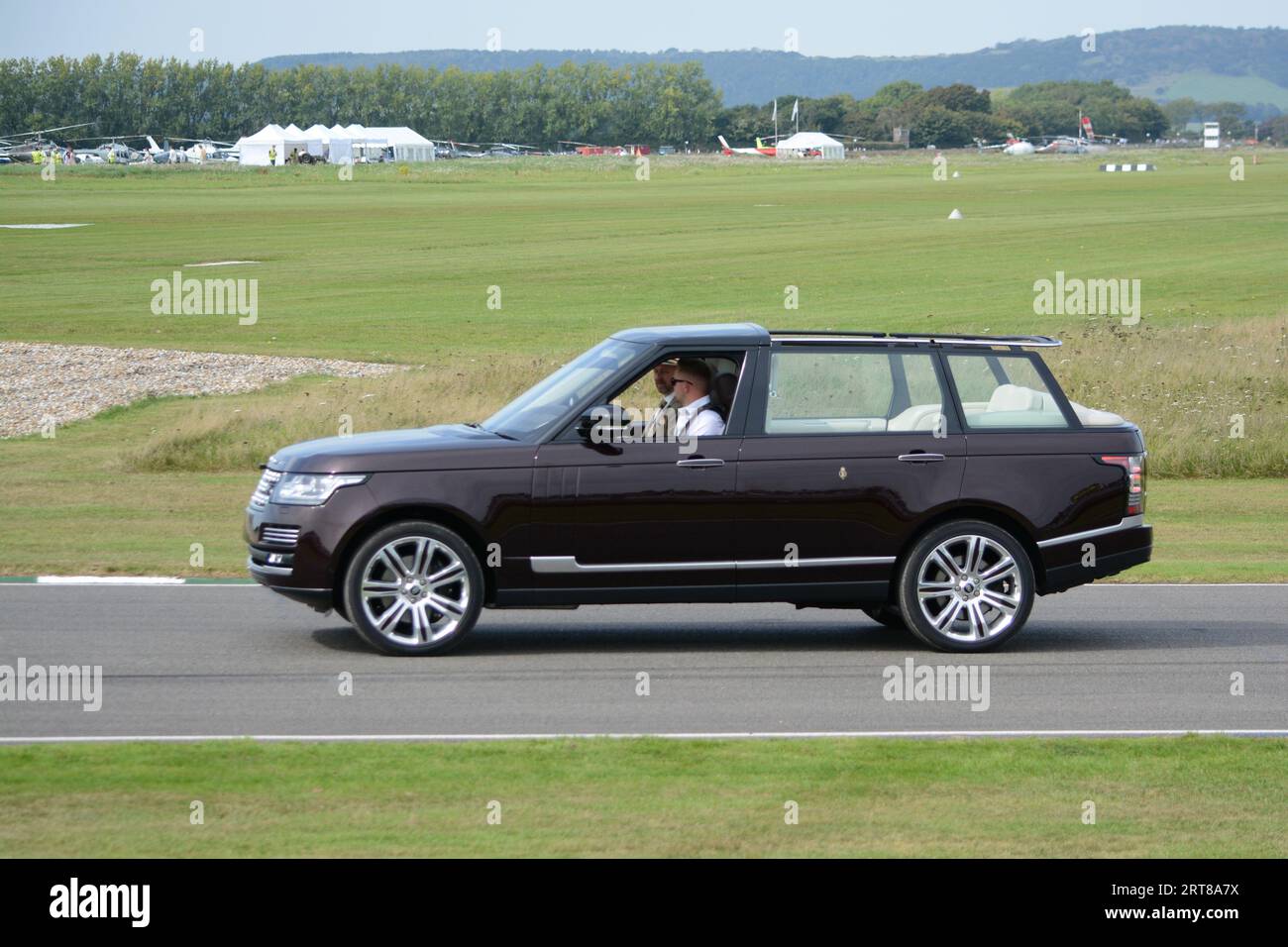 2015 Range Rover State Review vehicle - official vehicle of HM Queen ...