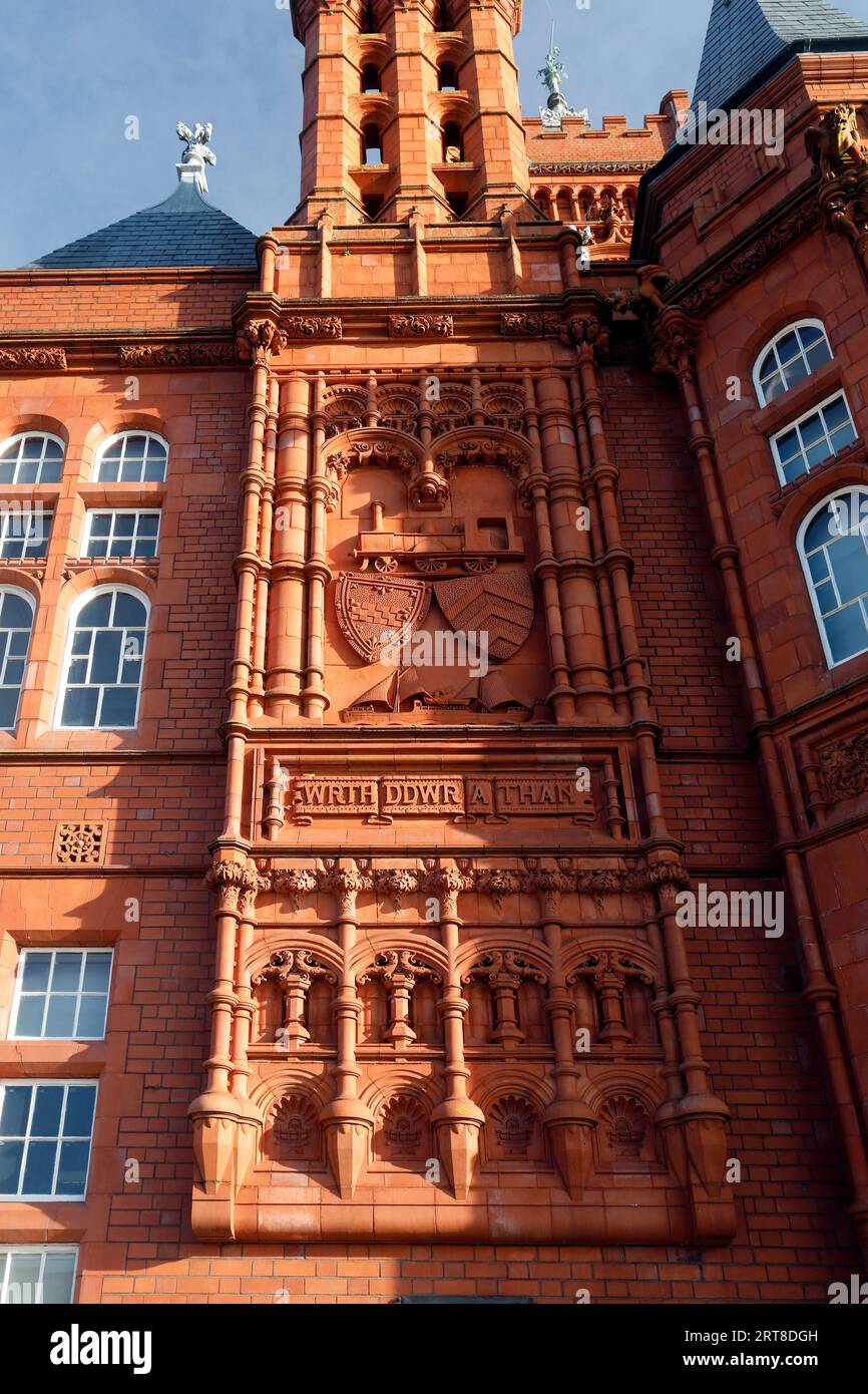 Victorian buildings cardiff hi-res stock photography and images - Alamy