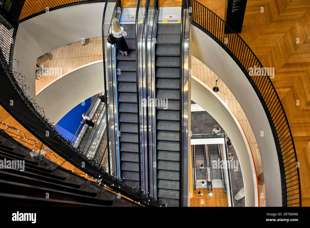 Modern architecture interior, Library of Birmingham, The modern library ...