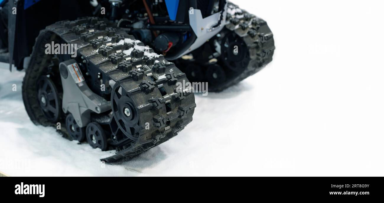 Tracked snow vehicle hi-res stock photography and images - Alamy