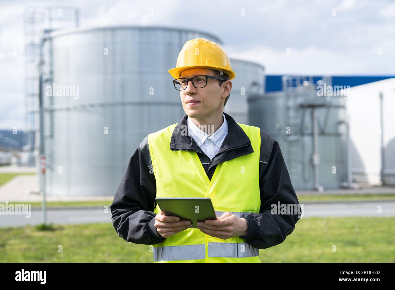 Alternative tanks hi-res stock photography and images - Alamy