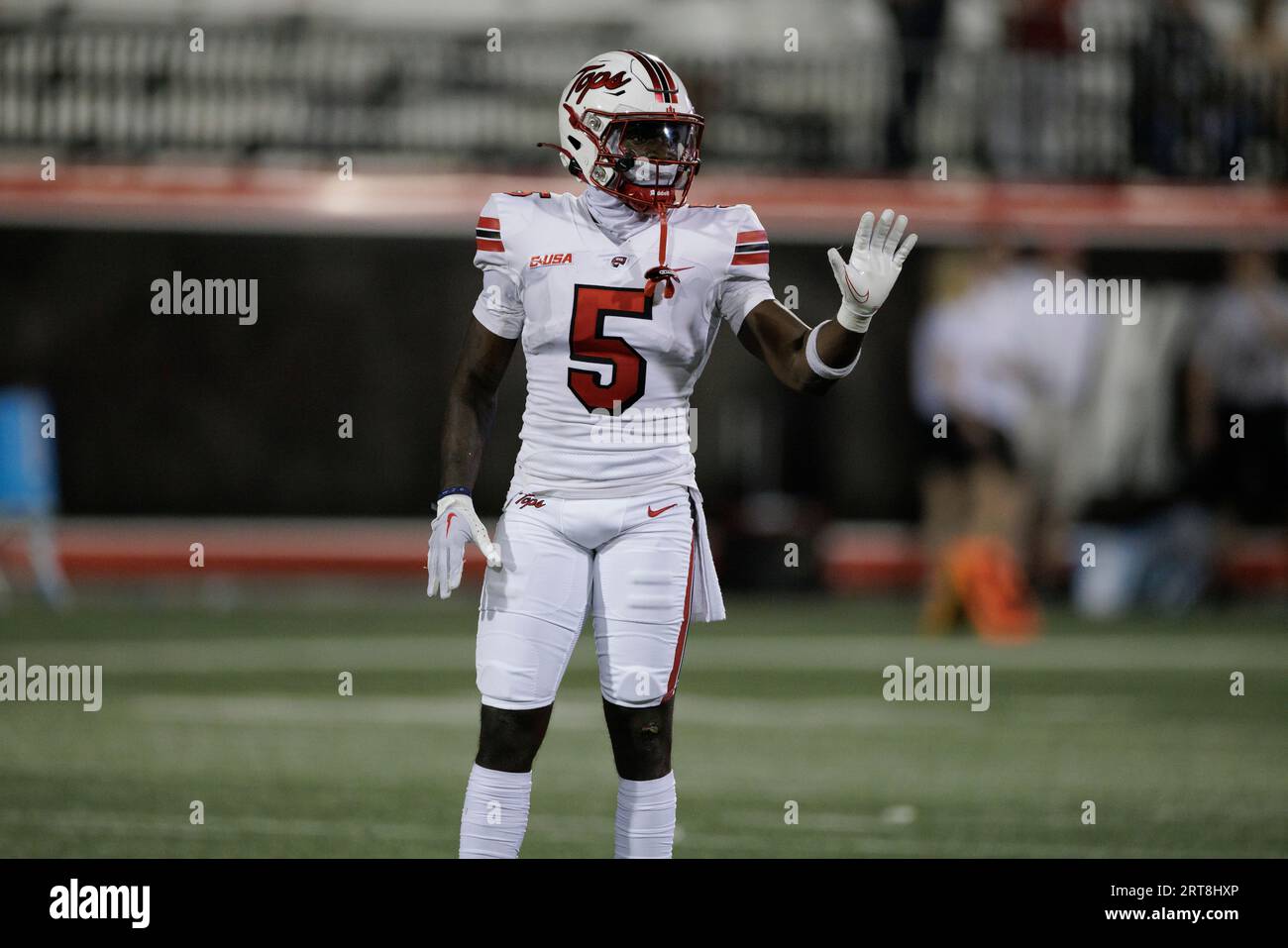 Western Kentucky defensive back Rome Weber (5) signals during an NCAA ...