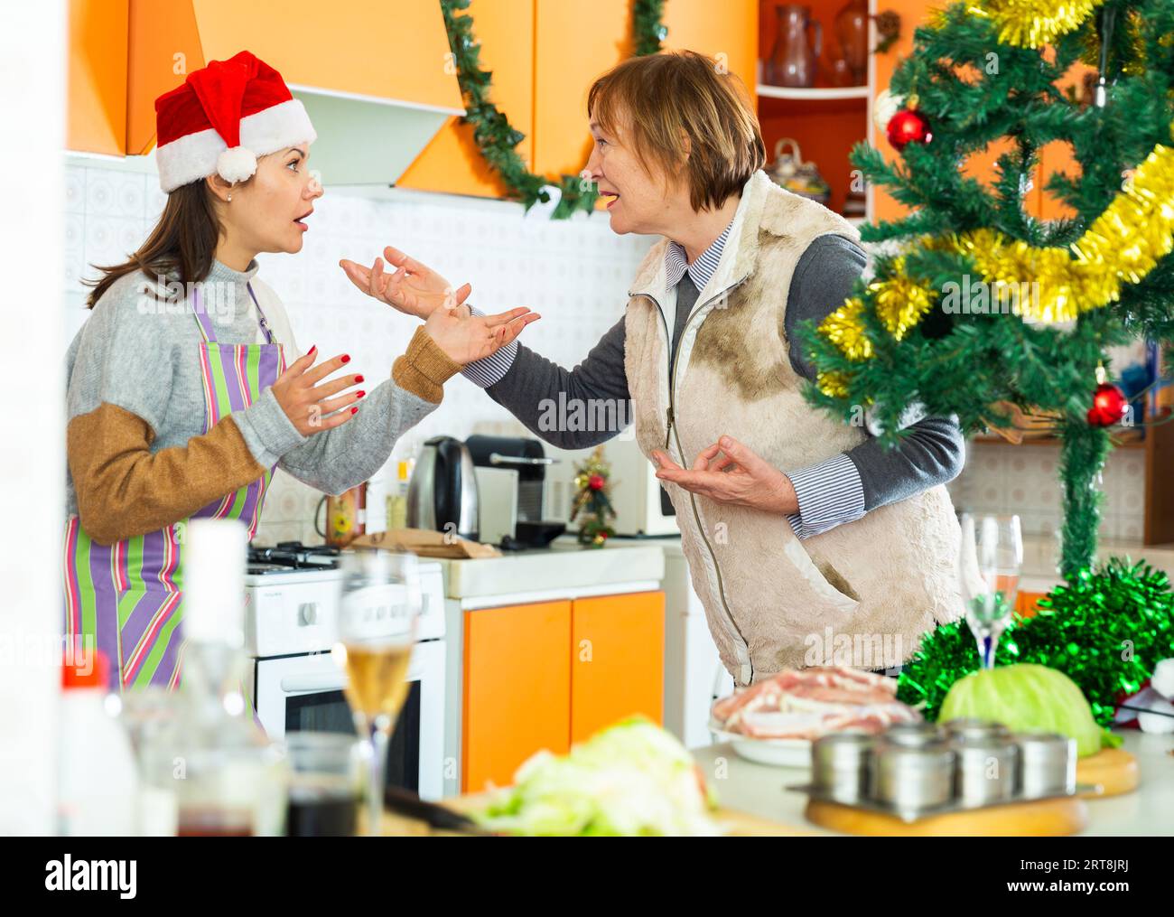 Family dinner table angry hi-res stock photography and images - Alamy