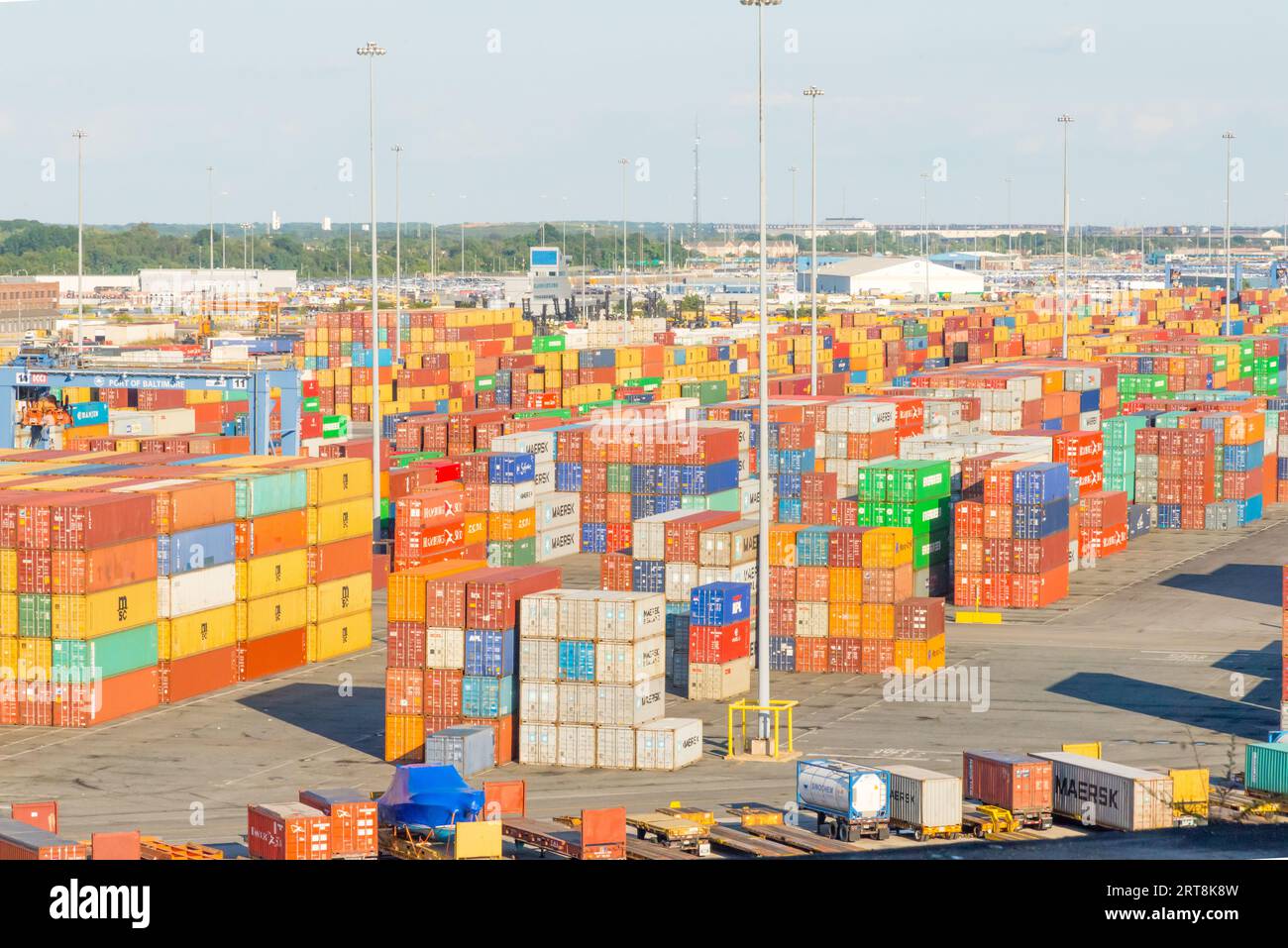 Shipping industry industrial port containers hi-res stock photography ...
