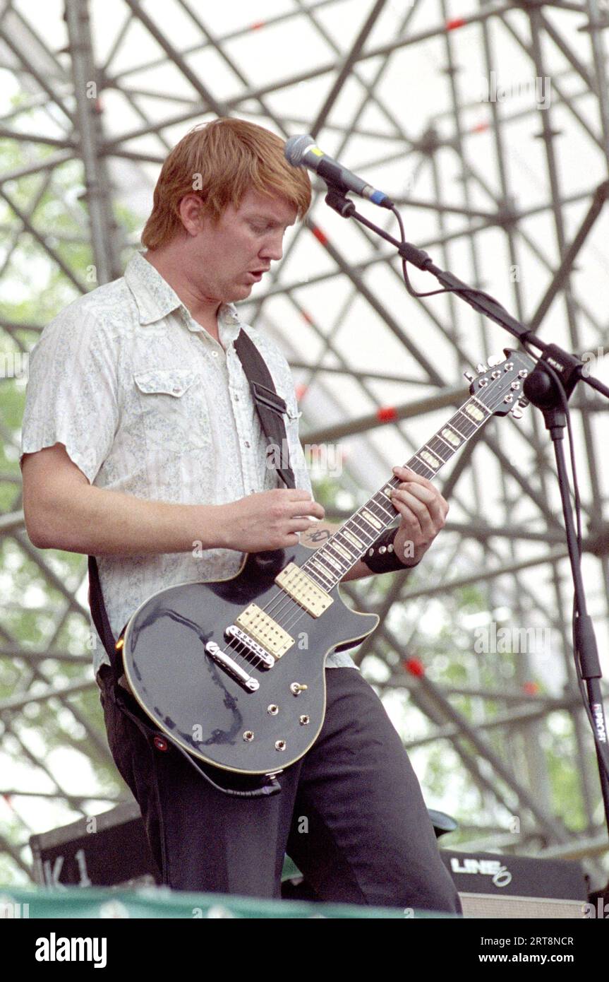 Queens of the stone age drummer hi-res stock photography and images - Alamy