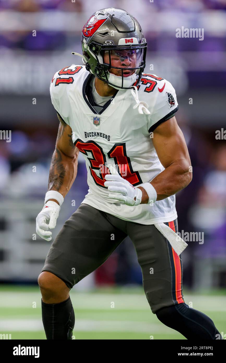 Tampa Bay Buccaneers safety Antoine Winfield Jr. (31) warms up before ...