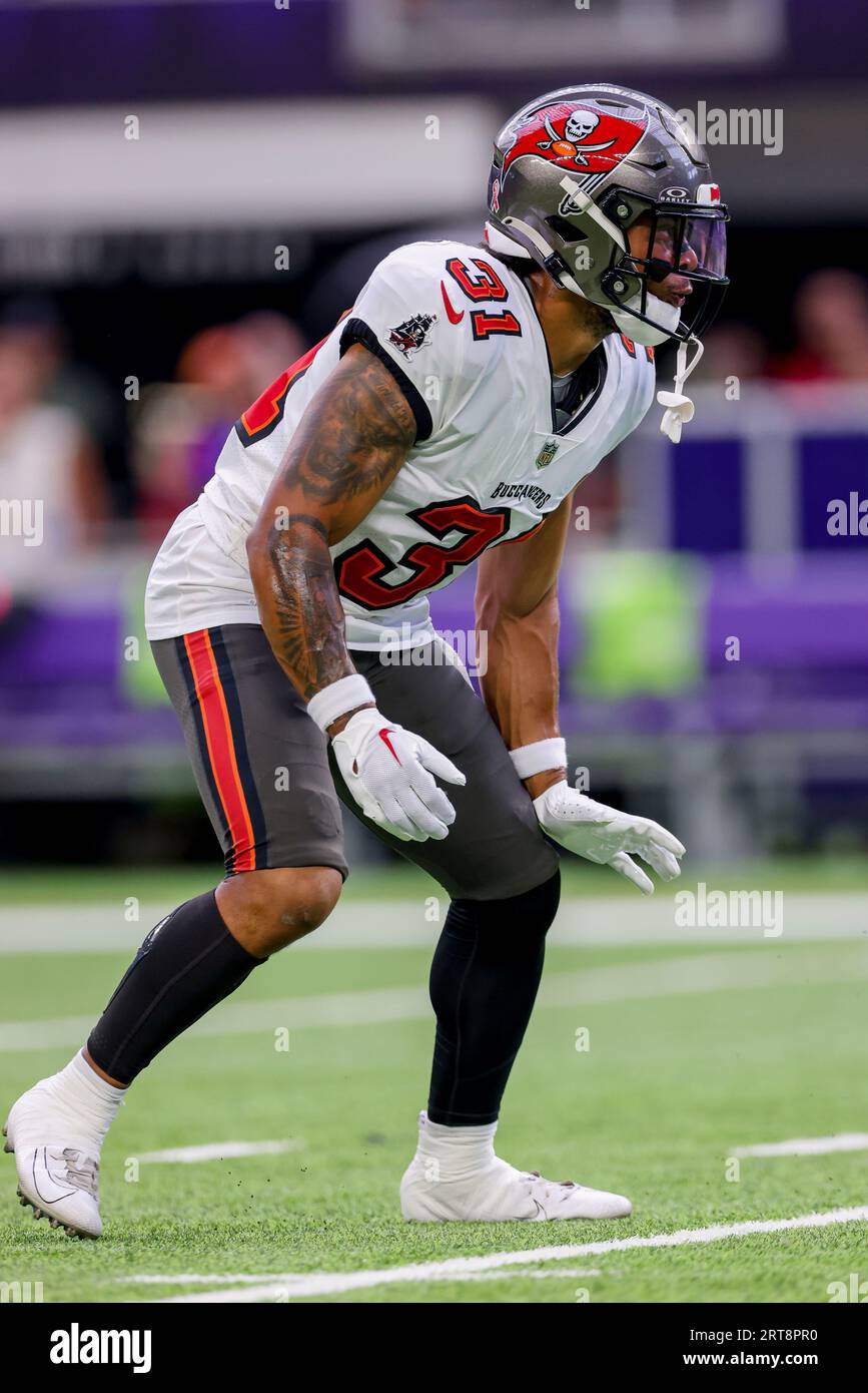 Tampa Bay Buccaneers safety Antoine Winfield Jr. (31) warms up before ...