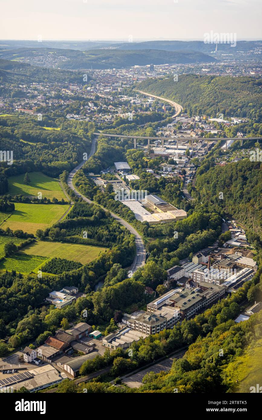 Volme descent hi-res stock photography and images - Alamy