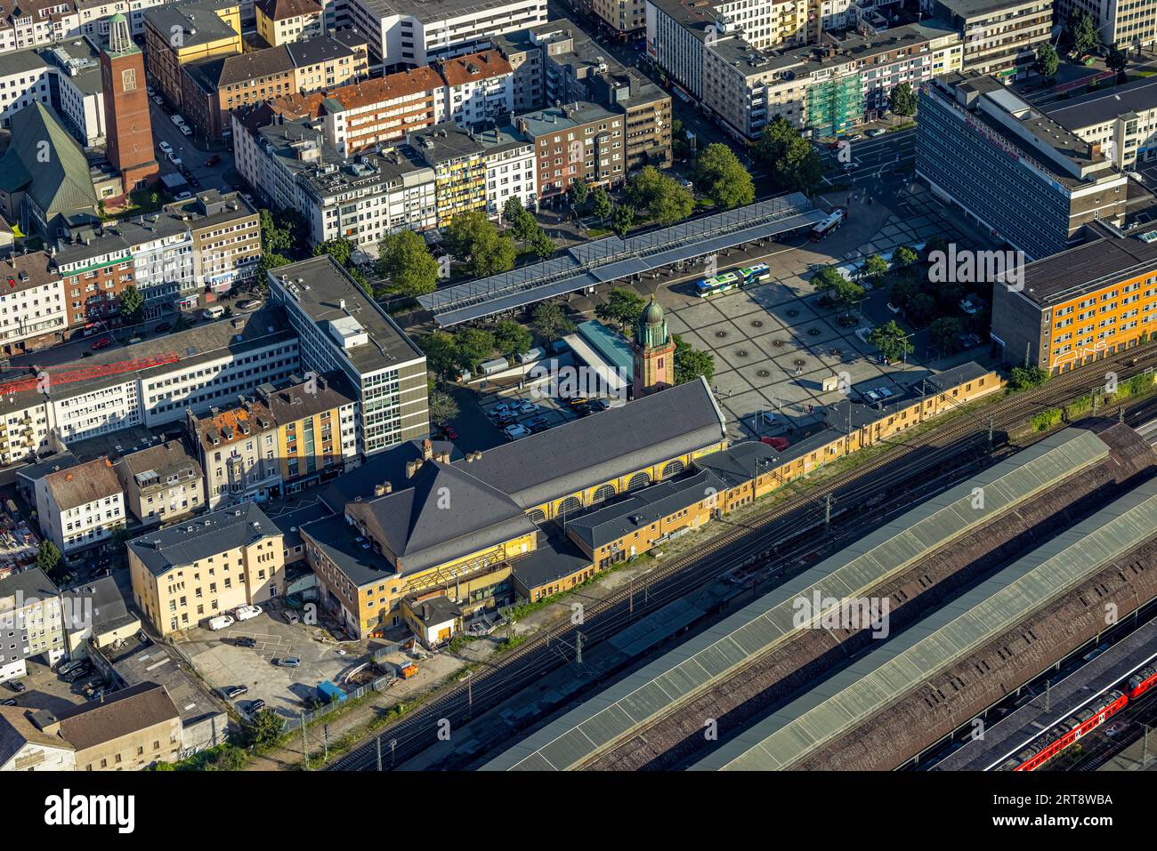 Berliner platz zob hi-res stock photography and images - Alamy