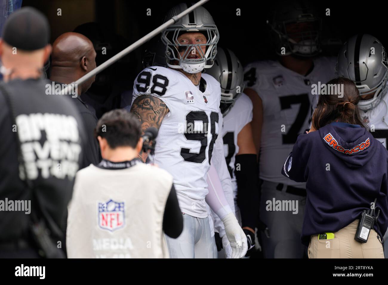 Las Vegas Raiders defensive end Maxx Crosby (98) in the first half of ...