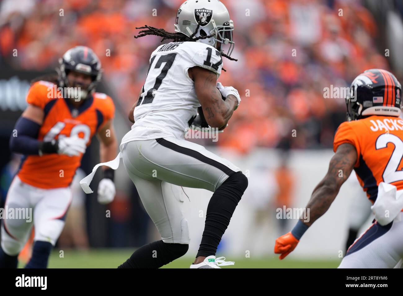 Las Vegas Raiders wide receiver Davante Adams (17) in the first half of ...