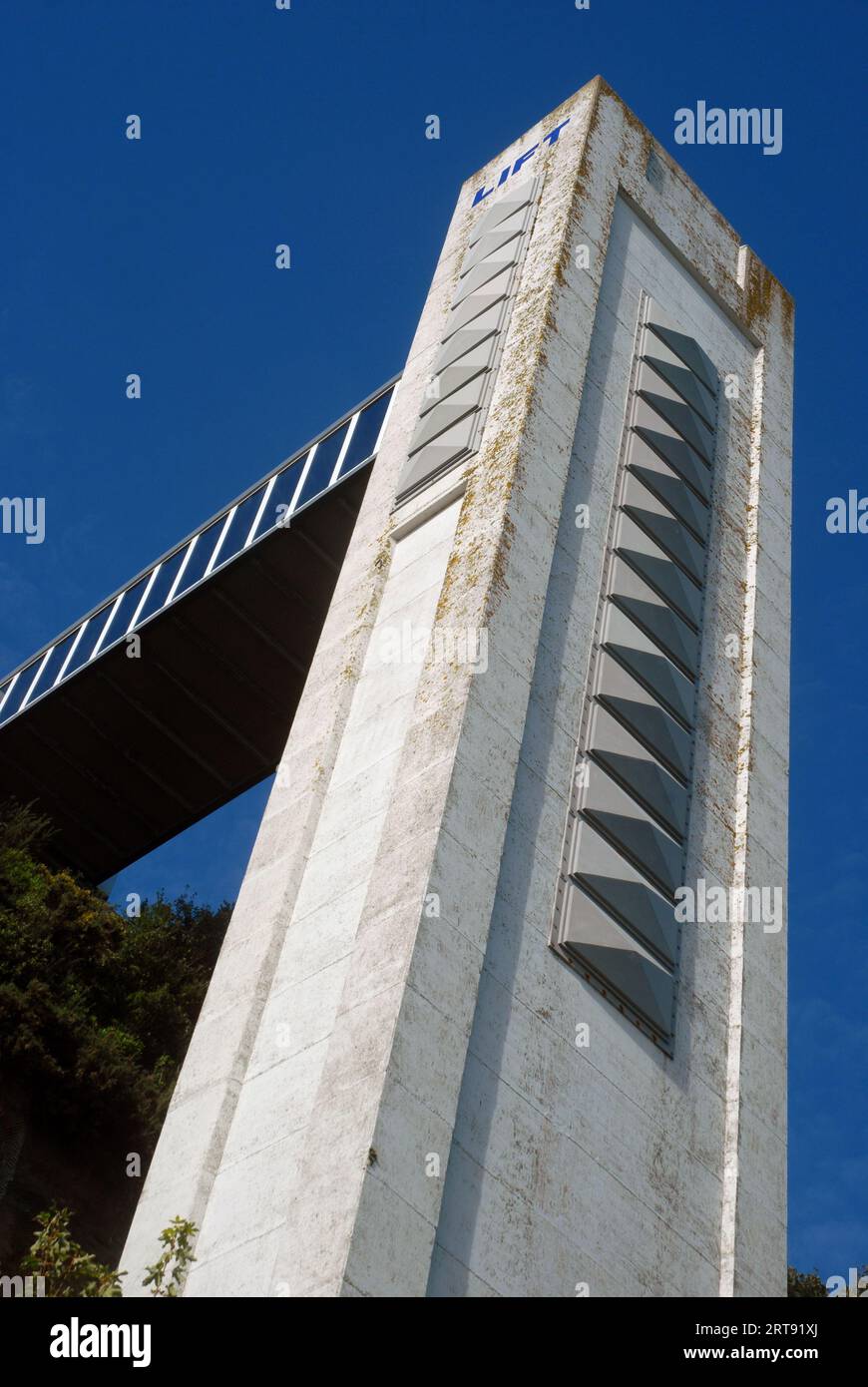Shanklin cliff lift hi-res stock photography and images - Alamy