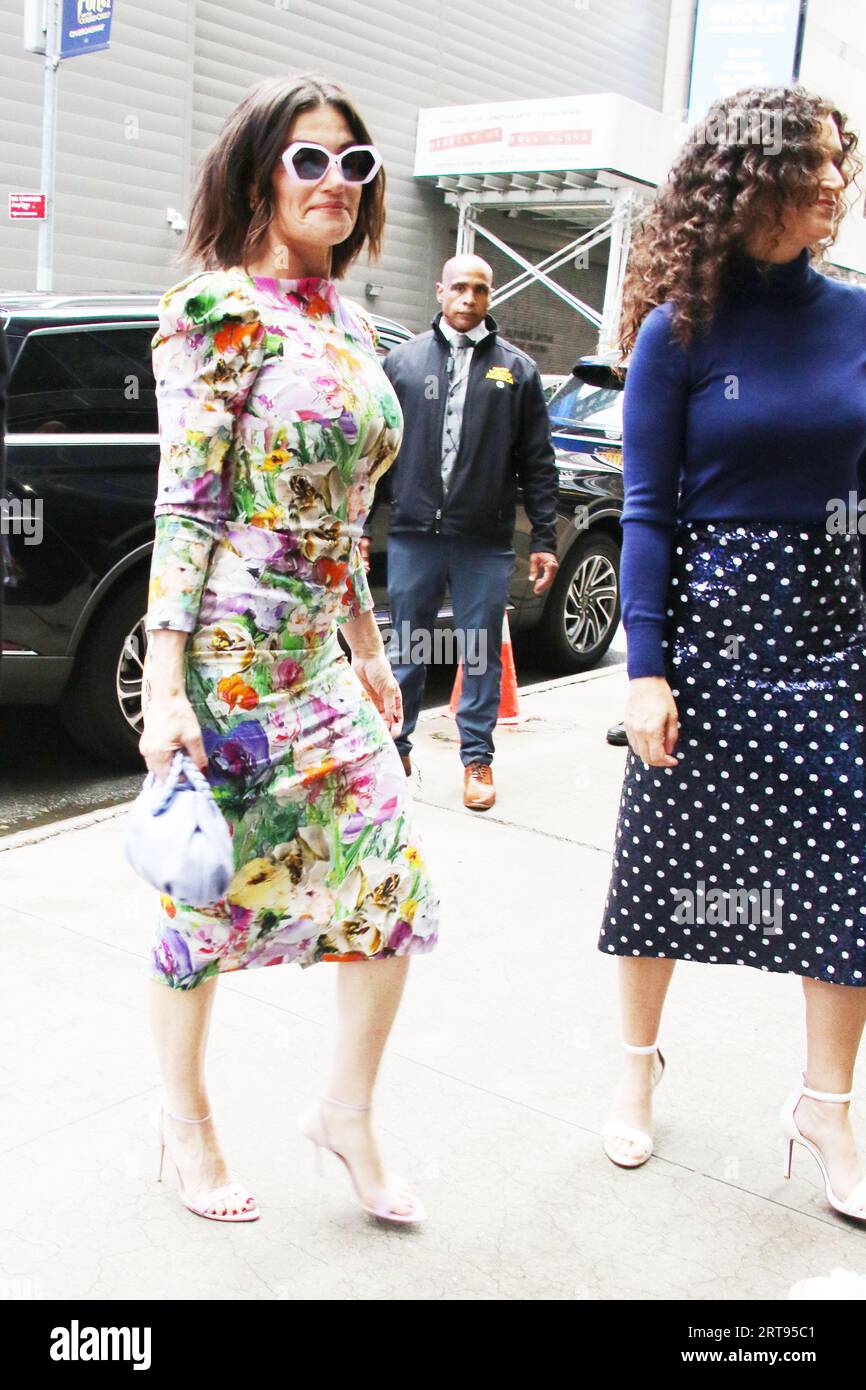 Idina menzel live 2023 hi-res stock photography and images - Alamy