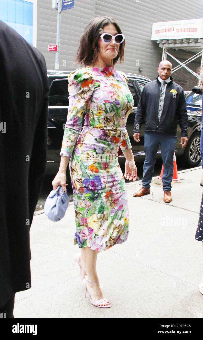 Idina menzel live 2023 hi-res stock photography and images - Alamy