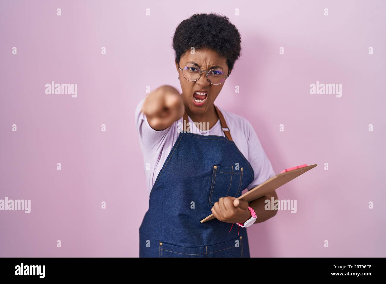 Person yelling restaurant worker hi-res stock photography and images ...