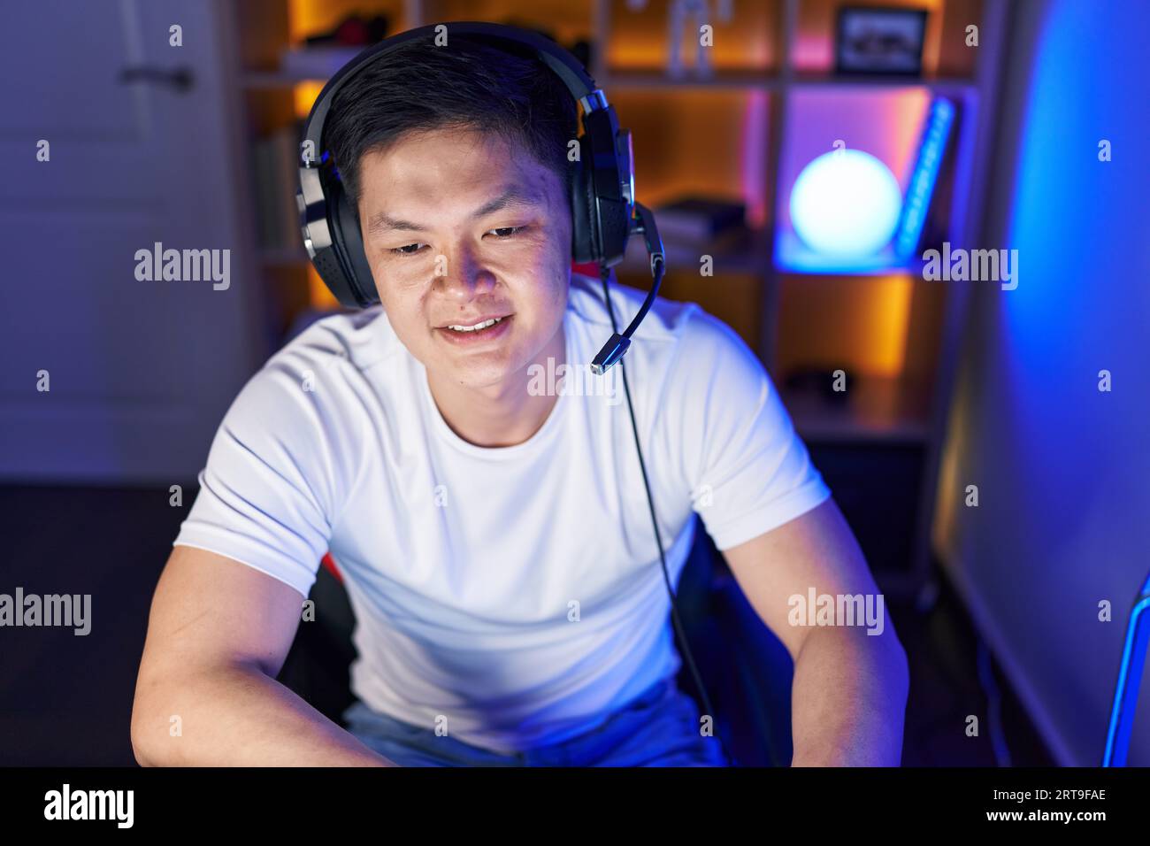 Young chinese man streamer hi-res stock photography and images - Alamy