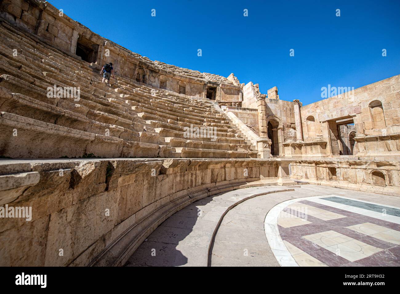 Roman North Theater, Jerash archaeological site, Jordan Stock Photo - Alamy