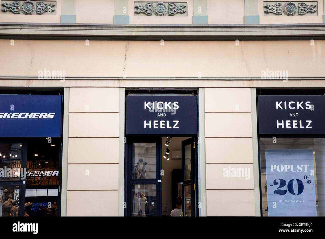 Kicks and heelz logo hi-res stock photography and images - Alamy