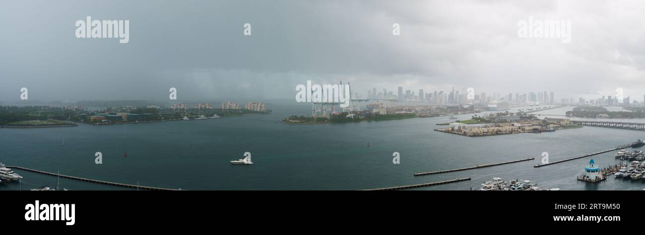 Aerial photo extreme rain storm in Miami Stock Photo - Alamy